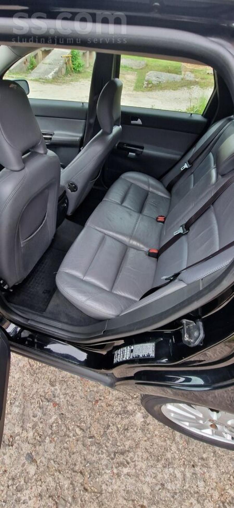 Melns Volvo V50 2004 Talsi, ar dzinēja tilpumu 2.00 L un nobraukumu 320 tūkst. km par 950 €, foto 6 vietnē AUTOMOTO.COM.LV
