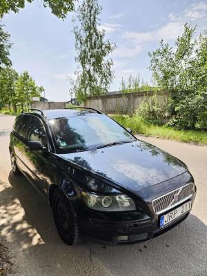Black Volvo V50 2004 in Telschi, with an engine capacity of 2.00 L and mileage of 311 thousand km for 950 €, photo  on AUTOMOTO.COM.LV