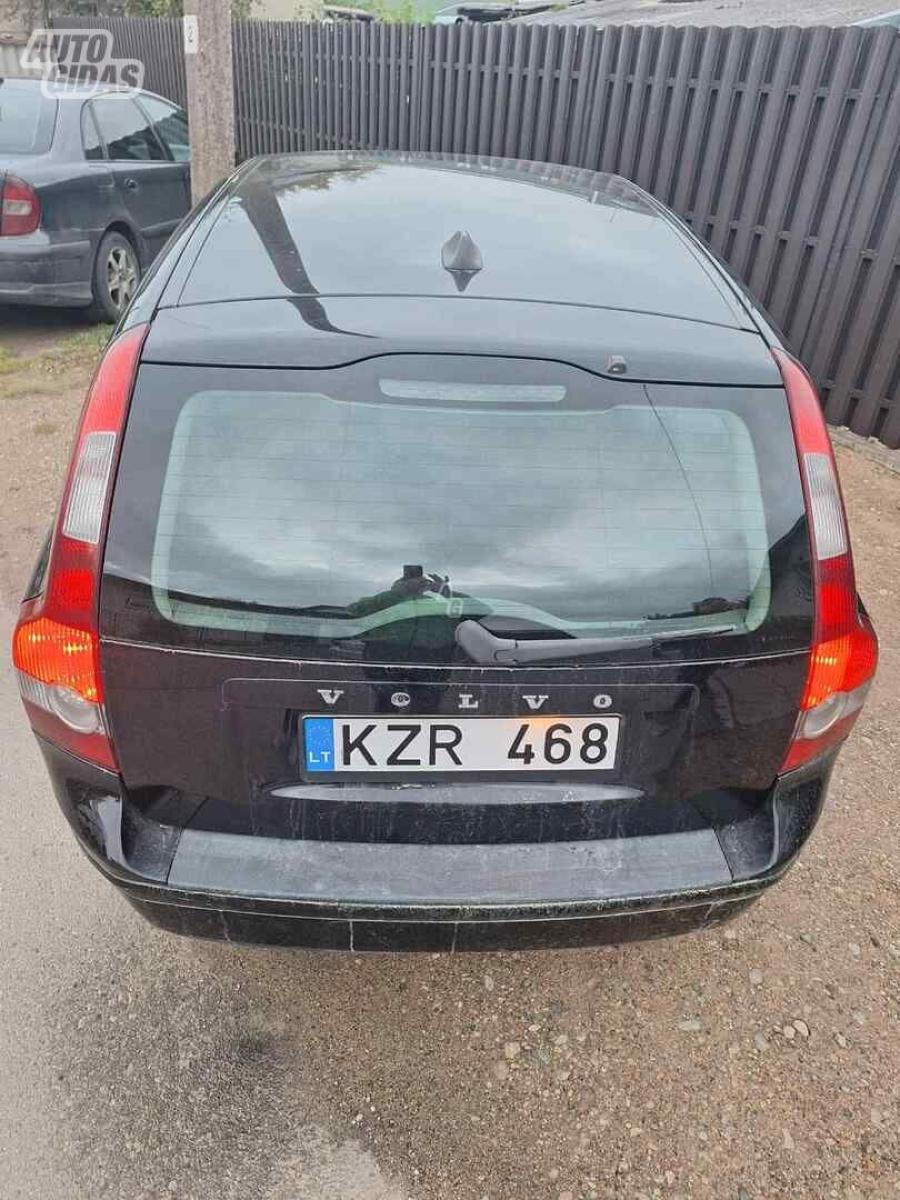 Black Volvo V50 2005 in Siauliai, with an engine capacity of 1.60 L and mileage of 290 thousand km for 1450 €, photo 5 on AUTOMOTO.COM.LV