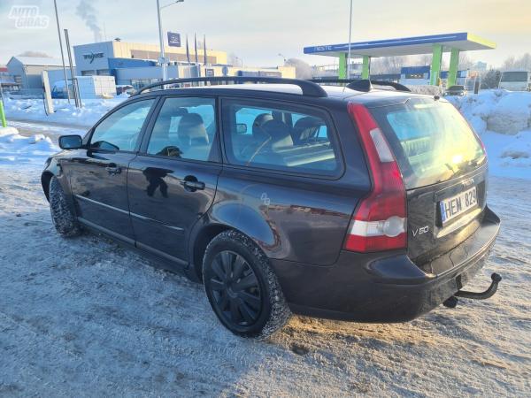 Black Volvo V50 2005 in Klaipeda, with an engine capacity of 2.00 L and mileage of 345 thousand km for 1700 €, photo 2 on AUTOMOTO.COM.LV
