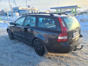 Melns Volvo V50 2005 Klaipėda, ar dzinēja tilpumu 2.00 L un nobraukumu 345 tūkst. km par 1700 €, foto 2 vietnē AUTOMOTO.COM.LV