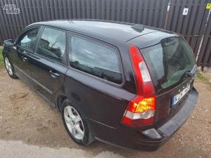 Black Volvo V50 2005 in Siauliai, with an engine capacity of 1.60 L and mileage of 290 thousand km for 1450 €, photo 3 on AUTOMOTO.COM.LV