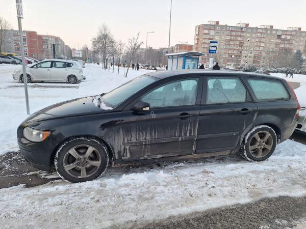 Черный Вольво В50 2005 в Шяуляй, объемом двигателя 1.60 л и пробегом 290 тыс. км за 1499 €, фото 8 на AUTOMOTO.COM.LV