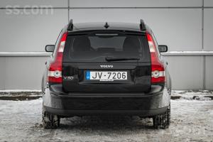 Black Volvo V50 2005 in Riga, with an engine capacity of 2.00 L and mileage of 0 thousand km for 2495 €, photo 5 on AUTOMOTO.COM.LV