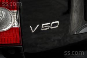 Black Volvo V50 2005 in Riga, with an engine capacity of 2.00 L and mileage of 0 thousand km for 2495 €, photo 7 on AUTOMOTO.COM.LV