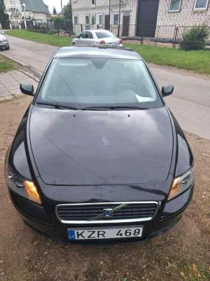 Black Volvo V50 2005 in Siauliai, with an engine capacity of 1.60 L and mileage of 290 thousand km for 1450 €, photo 2 on AUTOMOTO.COM.LV