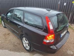 Black Volvo V50 2005 in Siauliai, with an engine capacity of 1.60 L and mileage of 290 thousand km for 1450 €, photo 3 on AUTOMOTO.COM.LV