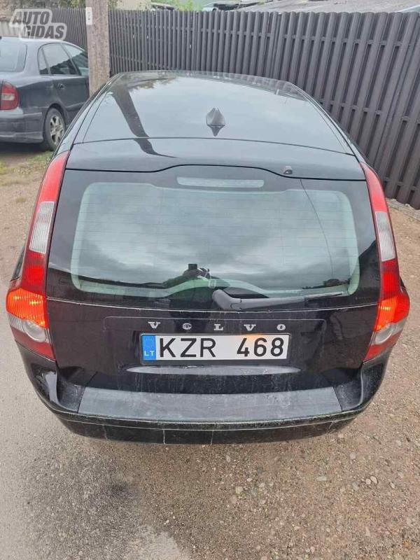Melns Volvo V50 2005 Šauļi, ar dzinēja tilpumu 1.60 L un nobraukumu 290 tūkst. km par 1450 €, foto 5 vietnē AUTOMOTO.COM.LV