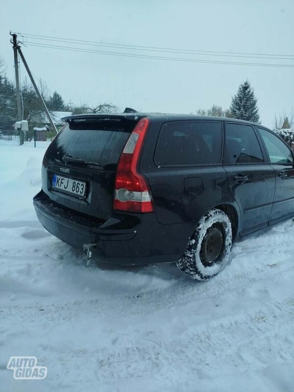 Melns Volvo V50 2005 Jonava, ar dzinēja tilpumu 2.00 L un nobraukumu 4 tūkst. km par 900 €, foto 6 vietnē AUTOMOTO.COM.LV