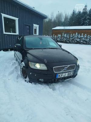 Black Volvo V50 2005 in Jonava, with an engine capacity of 2.00 L and mileage of 4 thousand km for 900 €, photo 9 on AUTOMOTO.COM.LV