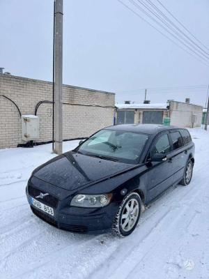 Melns Volvo V50 2005 Marijampole, ar dzinēja tilpumu 2.00 L un nobraukumu 342 tūkst. km par 1700 €, foto  vietnē AUTOMOTO.COM.LV