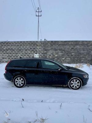 Melns Volvo V50 2005 Marijampole, ar dzinēja tilpumu 2.00 L un nobraukumu 342 tūkst. km par 1700 €, foto 4 vietnē AUTOMOTO.COM.LV