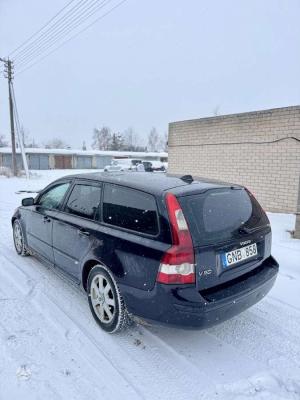 Melns Volvo V50 2005 Marijampole, ar dzinēja tilpumu 2.00 L un nobraukumu 342 tūkst. km par 1700 €, foto 7 vietnē AUTOMOTO.COM.LV