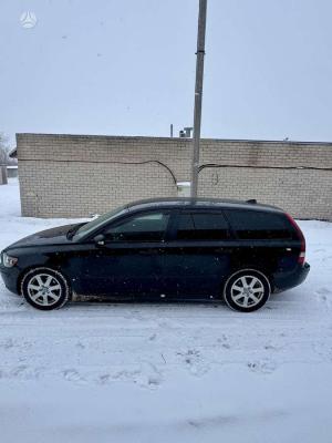 Melns Volvo V50 2005 Marijampole, ar dzinēja tilpumu 2.00 L un nobraukumu 342 tūkst. km par 1700 €, foto 8 vietnē AUTOMOTO.COM.LV