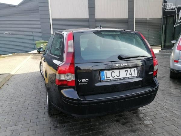 Black Volvo V50 2005 in Kaunas, with an engine capacity of 2.00 L and mileage of 220 thousand km for 1250 €, photo 2 on AUTOMOTO.COM.LV