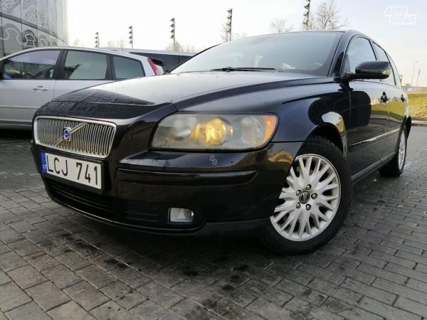 Melns Volvo V50 2005 Kauņa, ar dzinēja tilpumu 2.00 L un nobraukumu 240 tūkst. km par 1200 €, foto 1 vietnē AUTOMOTO.COM.LV