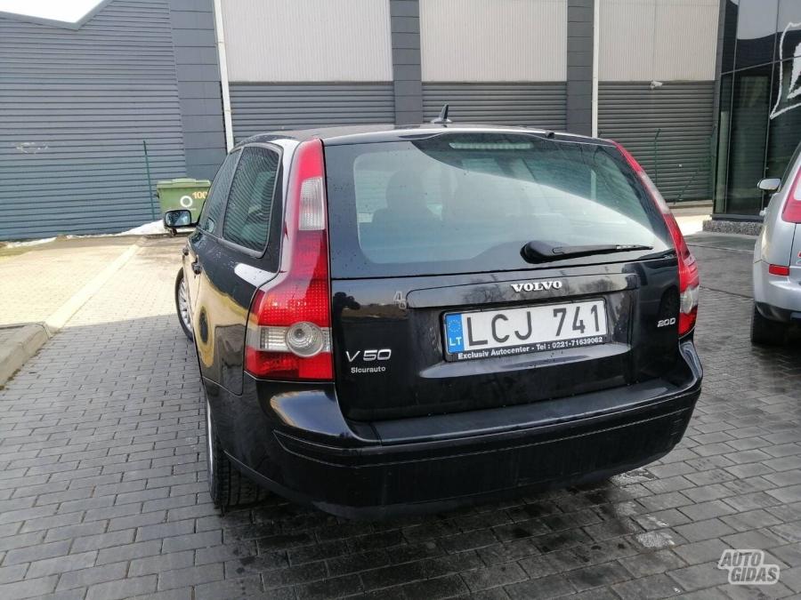 Melns Volvo V50 2005 Kauņa, ar dzinēja tilpumu 2.00 L un nobraukumu 240 tūkst. km par 1200 €, foto 4 vietnē AUTOMOTO.COM.LV