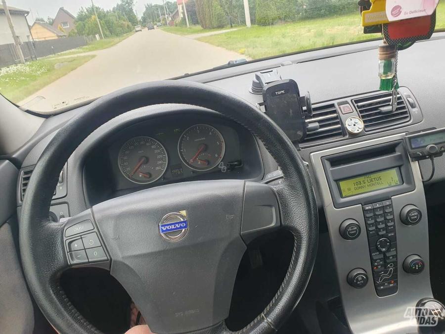 Черный Вольво В50 2005 в Вилкавишкис, объемом двигателя 1.60 л и пробегом 450 тыс. км за 500 €, фото 9 на AUTOMOTO.COM.LV
