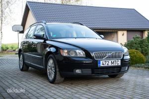 Black Volvo V50 2005 in Paide, with an engine capacity of 2.00 L and mileage of 256 thousand km for 3590 €, photo 3 on AUTOMOTO.COM.LV