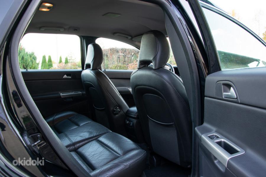 Black Volvo V50 2005 in Paide, with an engine capacity of 2.00 L and mileage of 256 thousand km for 3590 €, photo 10 on AUTOMOTO.COM.LV