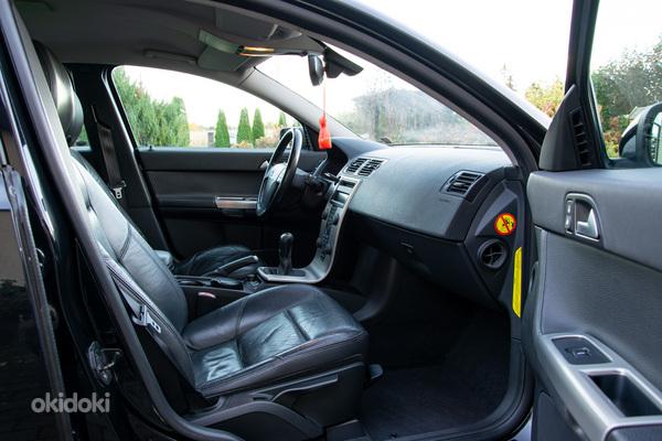 Melns Volvo V50 2005 Paide, ar dzinēja tilpumu 2.00 L un nobraukumu 256 tūkst. km par 3590 €, foto 10 vietnē AUTOMOTO.COM.LV