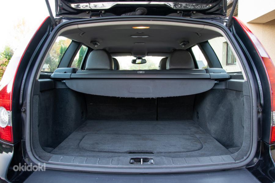 Black Volvo V50 2005 in Paide, with an engine capacity of 2.00 L and mileage of 256 thousand km for 3590 €, photo 13 on AUTOMOTO.COM.LV