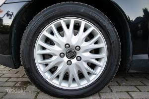 Black Volvo V50 2005 in Paide, with an engine capacity of 2.00 L and mileage of 256 thousand km for 3590 €, photo 15 on AUTOMOTO.COM.LV