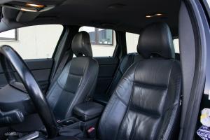 Black Volvo V50 2005 in Paide, with an engine capacity of 2.00 L and mileage of 256 thousand km for 3590 €, photo 22 on AUTOMOTO.COM.LV