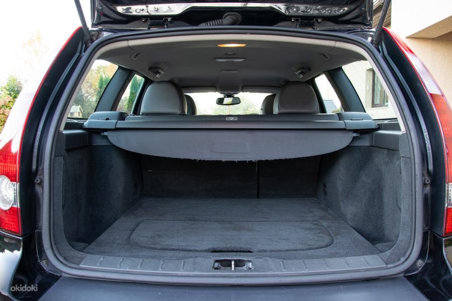 Black Volvo V50 2005 in Paide, with an engine capacity of 2.00 L and mileage of 256 thousand km for 3590 €, photo 28 on AUTOMOTO.COM.LV