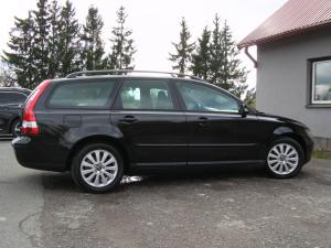 Черный Вольво В50 2005 в Рига, объемом двигателя 2.00 л и пробегом 55 тыс. км за 6650 €, фото 4 на AUTOMOTO.COM.LV