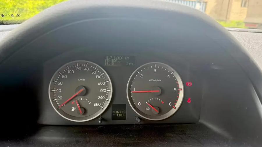 Melns Volvo V50 2005 Jelgava, ar dzinēja tilpumu 2.00 L un nobraukumu 476 tūkst. km par 1500 €, foto 10 vietnē AUTOMOTO.COM.LV