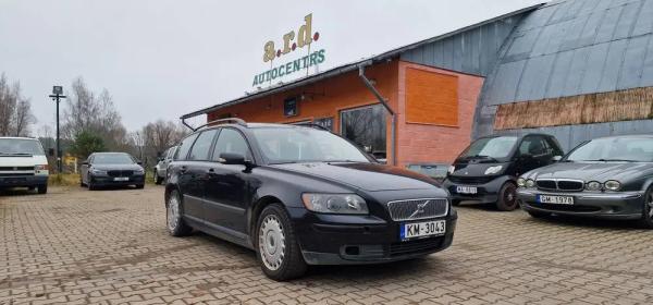 Melns Volvo V50 2005 Valmiera, ar dzinēja tilpumu 2.00 L un nobraukumu 363 tūkst. km par 1150 €, foto 1 vietnē AUTOMOTO.COM.LV