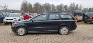 Black Volvo V50 2005 in Valmiera, with an engine capacity of 2.00 L and mileage of 363 thousand km for 1150 €, photo 6 on AUTOMOTO.COM.LV