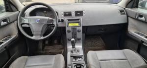 Black Volvo V50 2005 in Valmiera, with an engine capacity of 2.00 L and mileage of 363 thousand km for 1150 €, photo 8 on AUTOMOTO.COM.LV