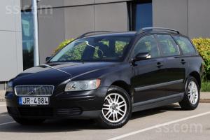 Melns Volvo V50 2005 Tukums, ar dzinēja tilpumu 1.60 L un nobraukumu 287 tūkst. km par 1750 €, foto 4 vietnē AUTOMOTO.COM.LV