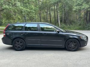 Black Volvo V50 2005 in Riga, with an engine capacity of 2.00 L and mileage of 0 thousand km for 1490 €, photo 5 on AUTOMOTO.COM.LV