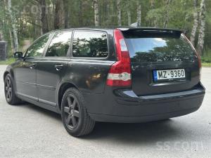 Black Volvo V50 2005 in Riga, with an engine capacity of 2.00 L and mileage of 0 thousand km for 1490 €, photo 7 on AUTOMOTO.COM.LV