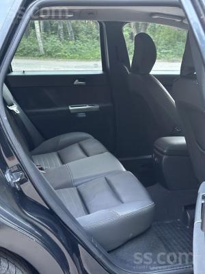 Black Volvo V50 2005 in Riga, with an engine capacity of 2.00 L and mileage of 0 thousand km for 1490 €, photo 13 on AUTOMOTO.COM.LV