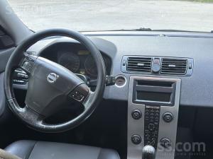Black Volvo V50 2005 in Riga, with an engine capacity of 2.00 L and mileage of 0 thousand km for 1490 €, photo 14 on AUTOMOTO.COM.LV