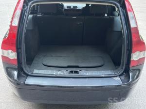 Black Volvo V50 2005 in Riga, with an engine capacity of 2.00 L and mileage of 0 thousand km for 1490 €, photo 17 on AUTOMOTO.COM.LV