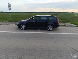 Melns Volvo V50 2005 Biržai, ar dzinēja tilpumu 2.00 L un nobraukumu 273 tūkst. km par 1500 €, foto 5 vietnē AUTOMOTO.COM.LV