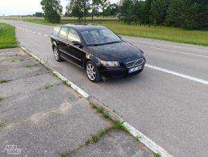 Melns Volvo V50 2005 Biržai, ar dzinēja tilpumu 2.00 L un nobraukumu 273 tūkst. km par 1500 €, foto 12 vietnē AUTOMOTO.COM.LV