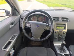 Melns Volvo V50 2005 Biržai, ar dzinēja tilpumu 2.00 L un nobraukumu 273 tūkst. km par 1500 €, foto 18 vietnē AUTOMOTO.COM.LV