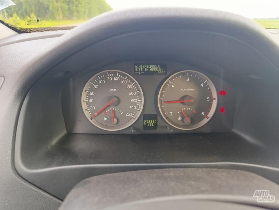 Melns Volvo V50 2005 Biržai, ar dzinēja tilpumu 2.00 L un nobraukumu 273 tūkst. km par 1500 €, foto 24 vietnē AUTOMOTO.COM.LV