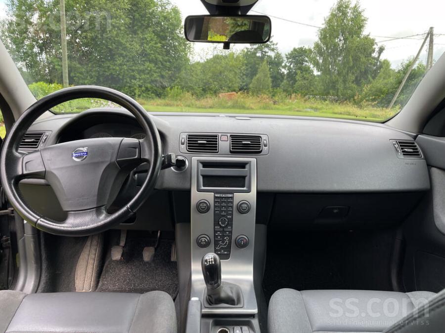 Melns Volvo V50 2005 Valmiera, ar dzinēja tilpumu 1.60 L un nobraukumu 355 tūkst. km par 2150 €, foto 8 vietnē AUTOMOTO.COM.LV