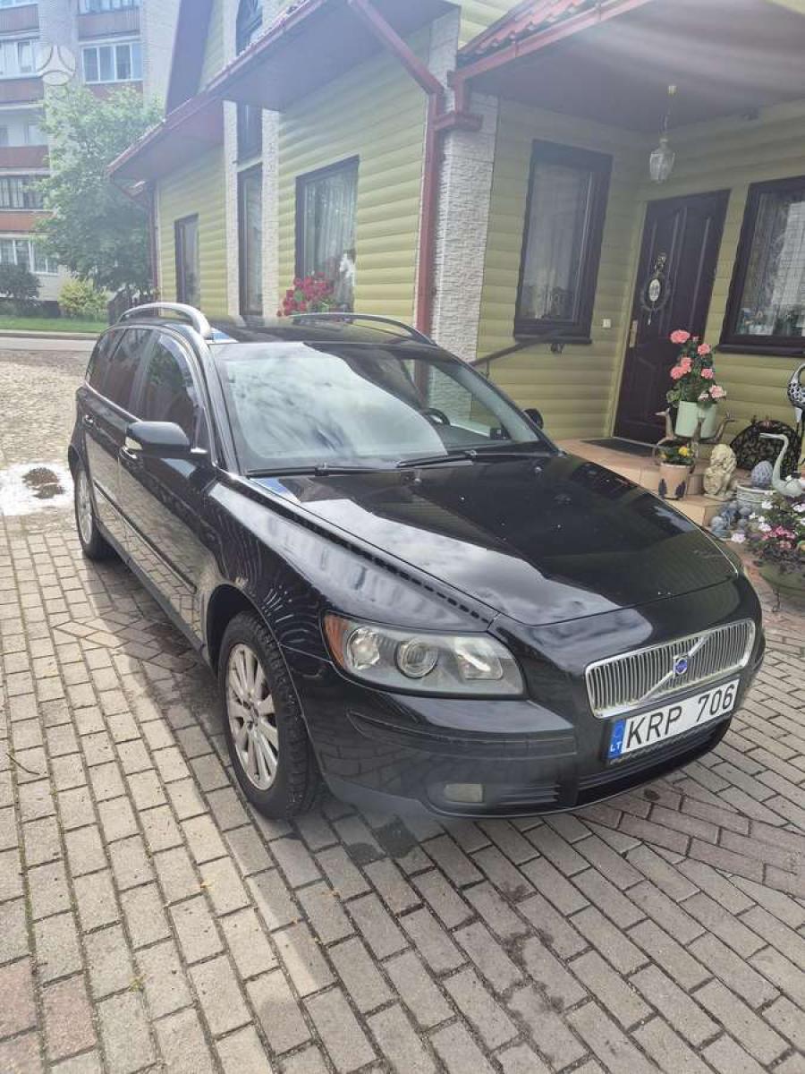 Melns Volvo V50 2005 Marijampole, ar dzinēja tilpumu 1.56 L un nobraukumu 349 tūkst. km par 1700 €, foto 1 vietnē AUTOMOTO.COM.LV
