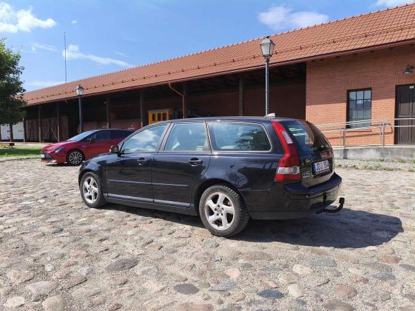 Black Volvo V50 2005 in Panevezys, with an engine capacity of 2.00 L and mileage of 295 thousand km for 780 €, photo 5 on AUTOMOTO.COM.LV