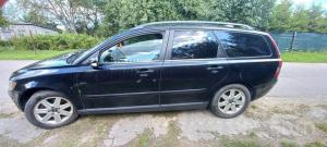 Melns Volvo V50 2005 Jelgava, ar dzinēja tilpumu 2.00 L un nobraukumu 355 tūkst. km par 1900 €, foto  vietnē AUTOMOTO.COM.LV