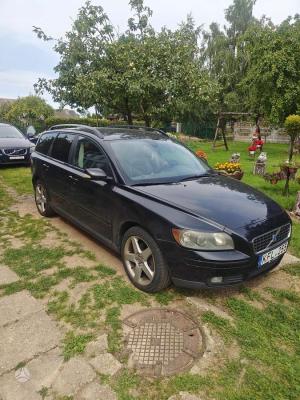 Melns Volvo V50 2005 Viļņa, ar dzinēja tilpumu 2.00 L un nobraukumu 393 tūkst. km par 1700 €, foto  vietnē AUTOMOTO.COM.LV