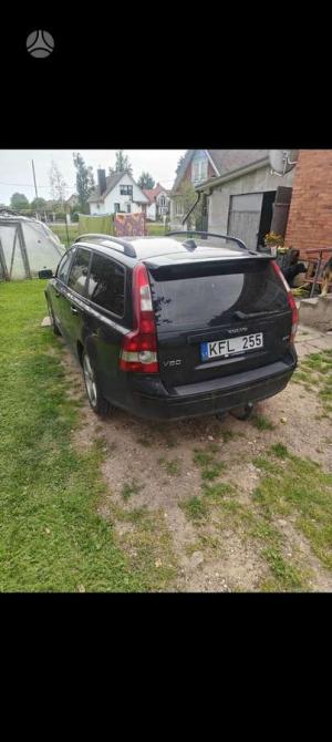 Melns Volvo V50 2005 Viļņa, ar dzinēja tilpumu 2.00 L un nobraukumu 393 tūkst. km par 1700 €, foto 4 vietnē AUTOMOTO.COM.LV